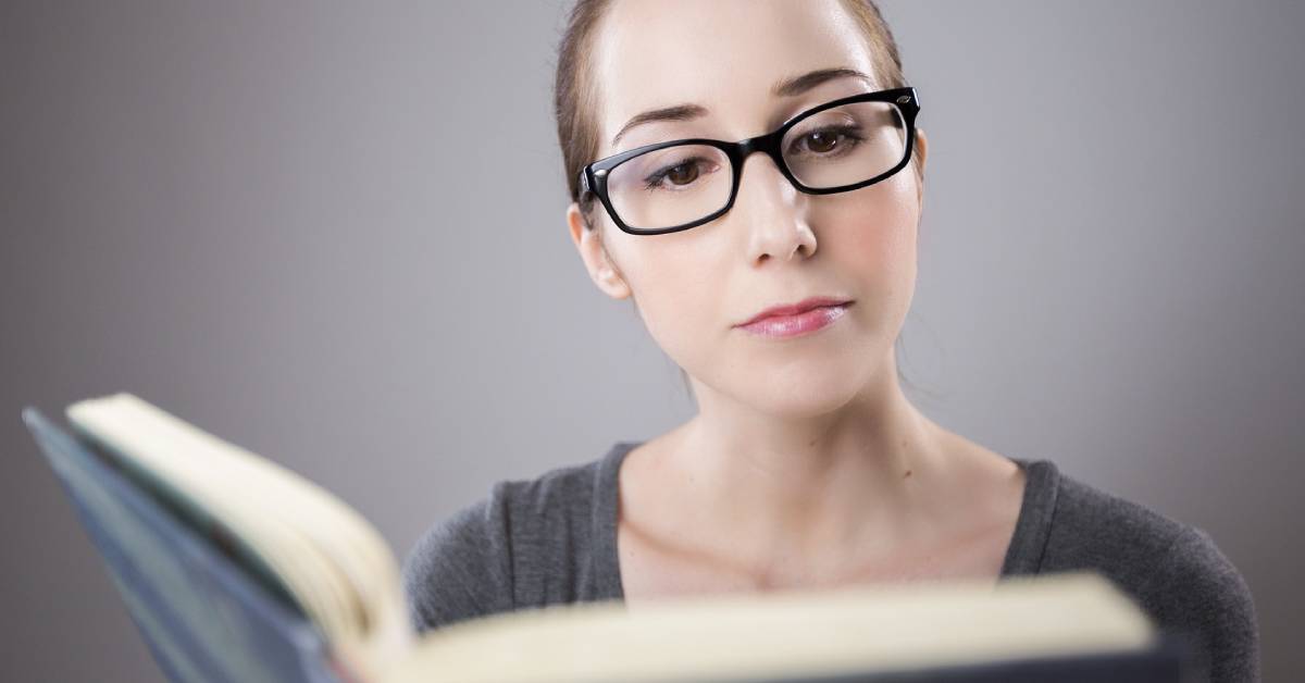 Learn English For Spanish Speakers: Tailored Guide & Resources In 2025